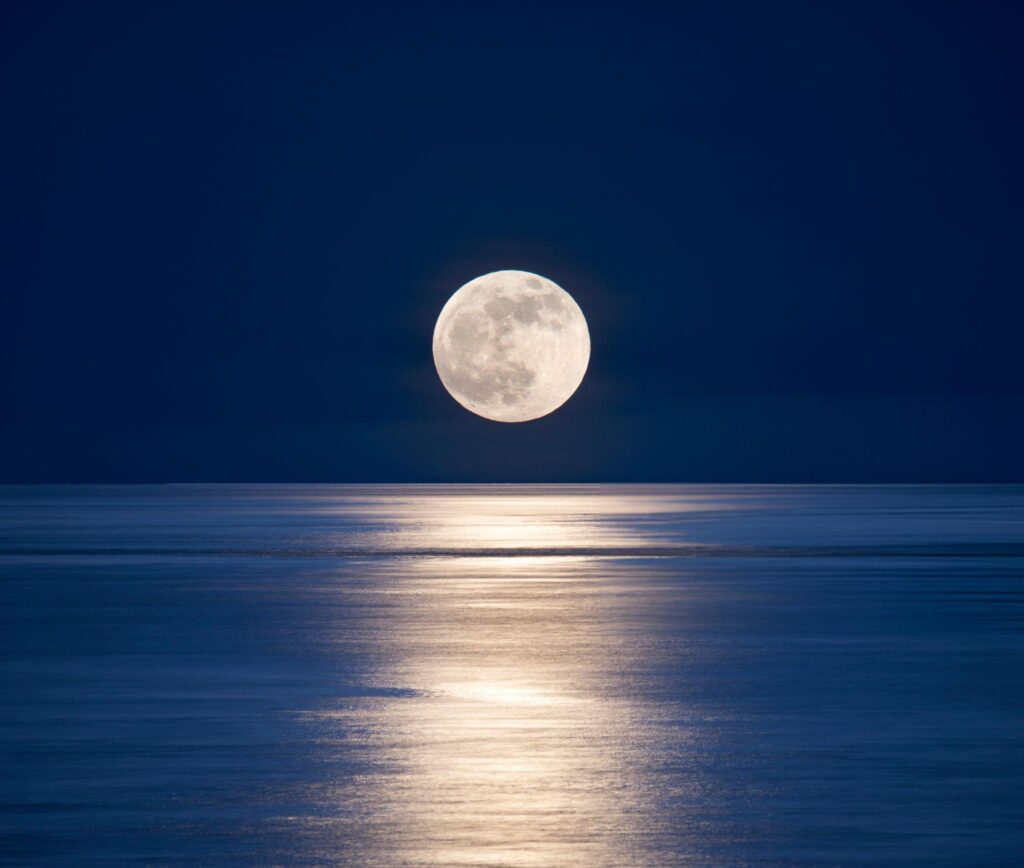 How to Use Moon Water for Healing and Manifestation - Cosmic Halo